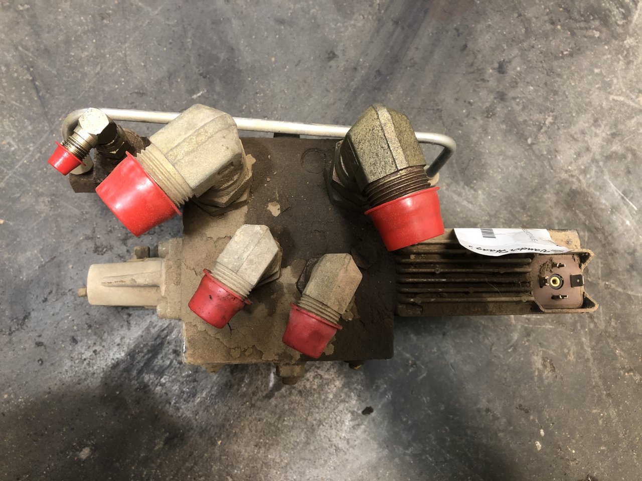 CAT D4H II Hydraulic Valve for Sale