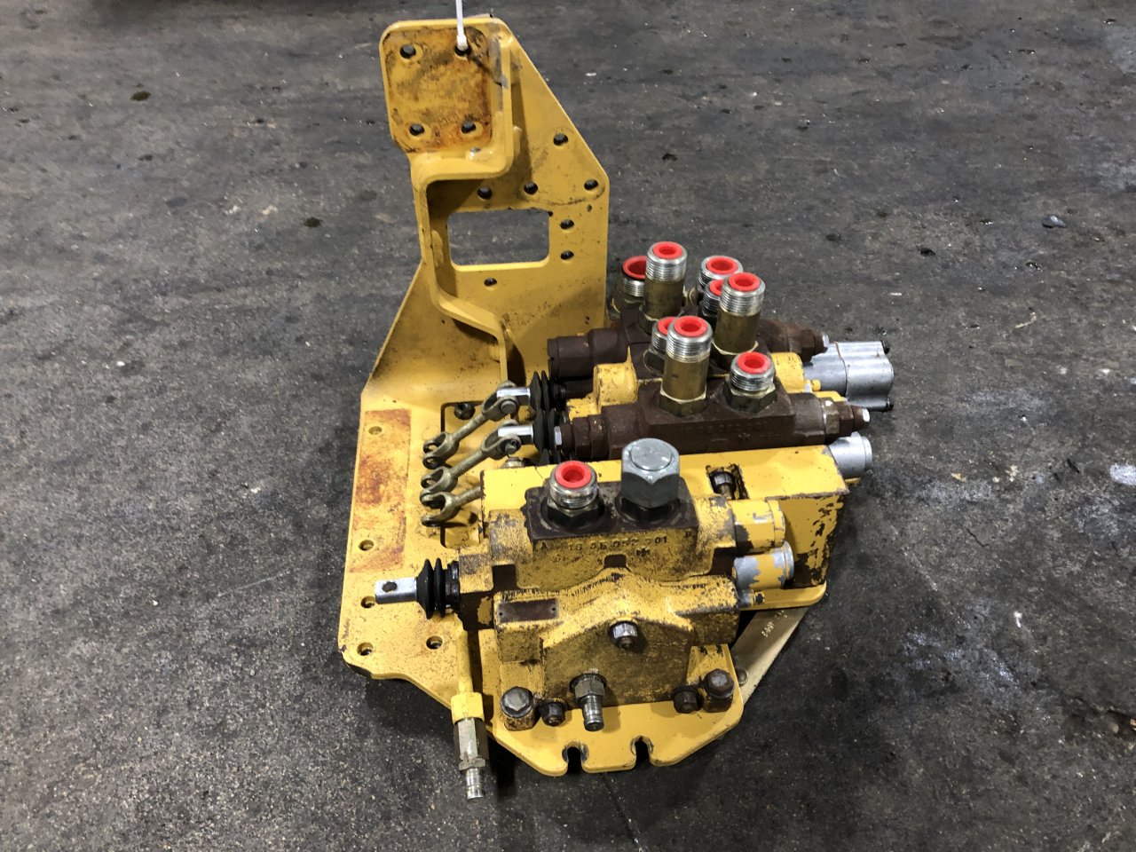 209-6765 | CAT D6N LGP Hydraulic Valve for Sale