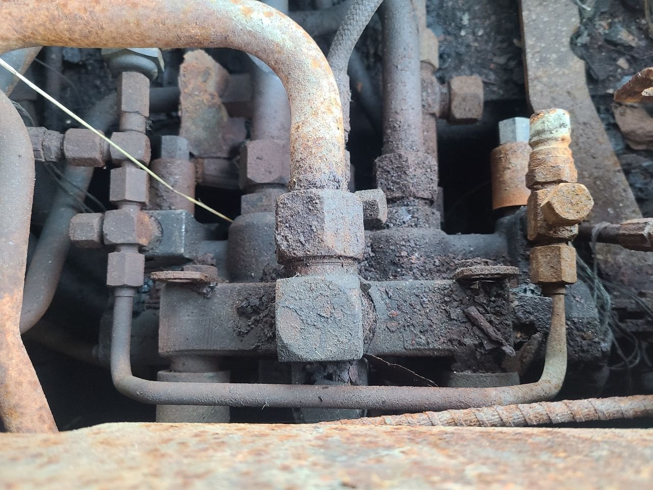 7222720 | Bobcat S250 Hydraulic Valve for Sale