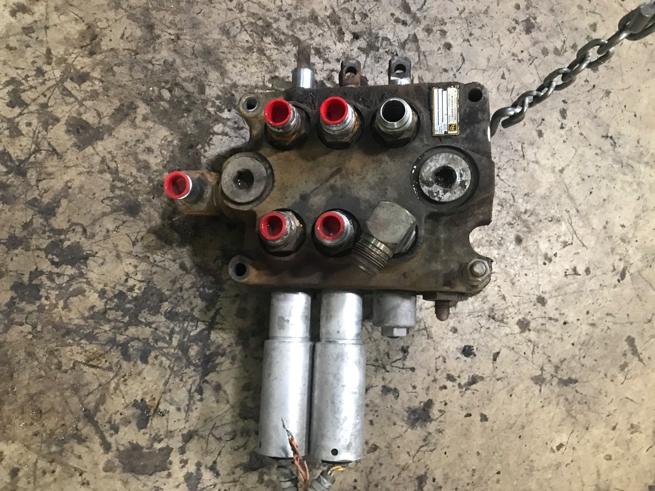 Case W18 Hydraulic Valve for Sale