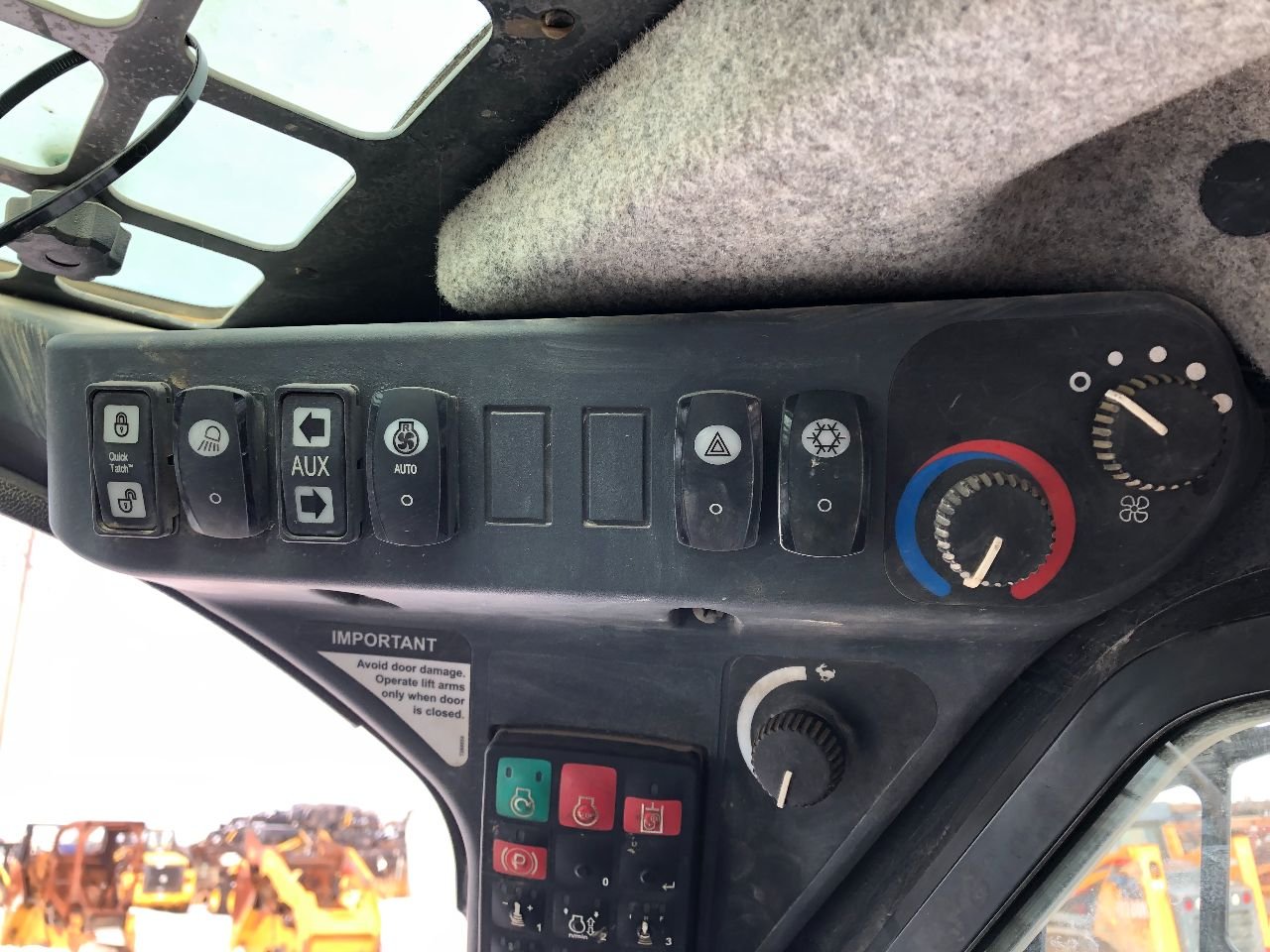 John Deere 324E Instrument Cluster for Sale