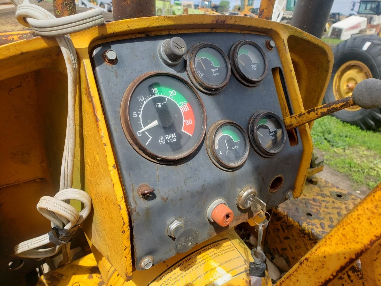 AT31114 | John Deere 450C Instrument Cluster for Sale