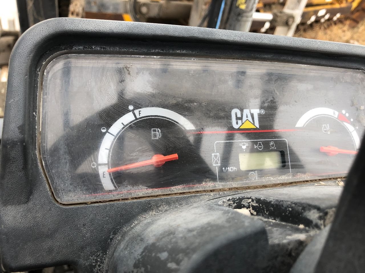 CAT P5000-LP Instrument Cluster for Sale