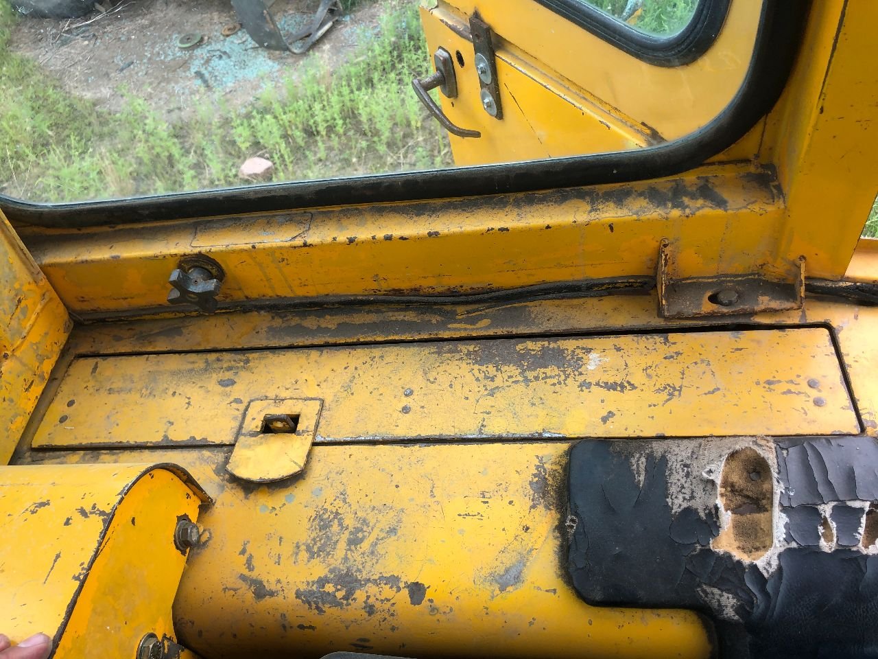 AT25412 | John Deere 544B Interior, Misc. Parts for Sale