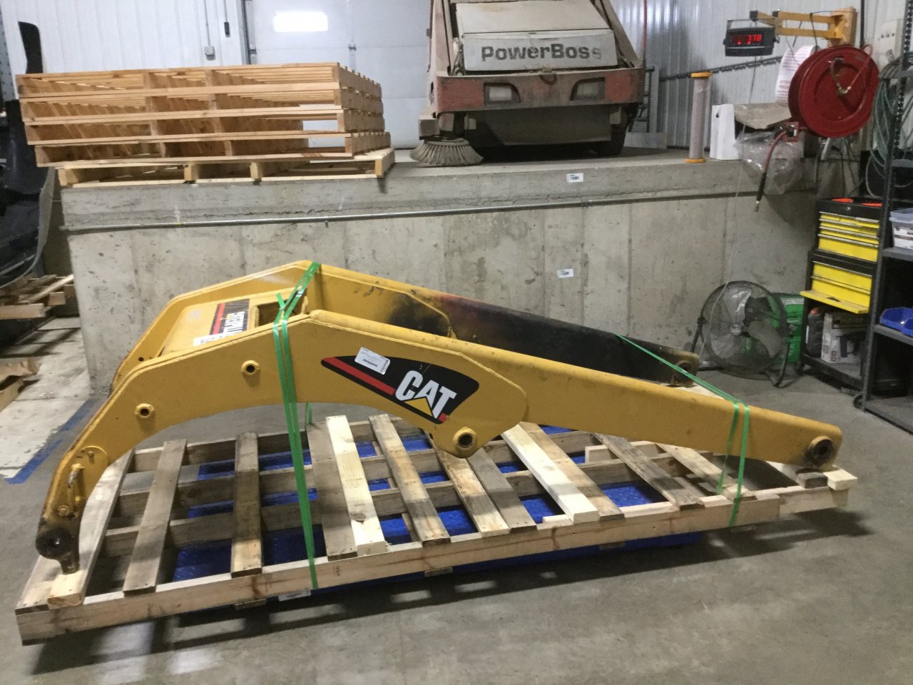 195-6798 | CAT 236 Loader Arm for Sale