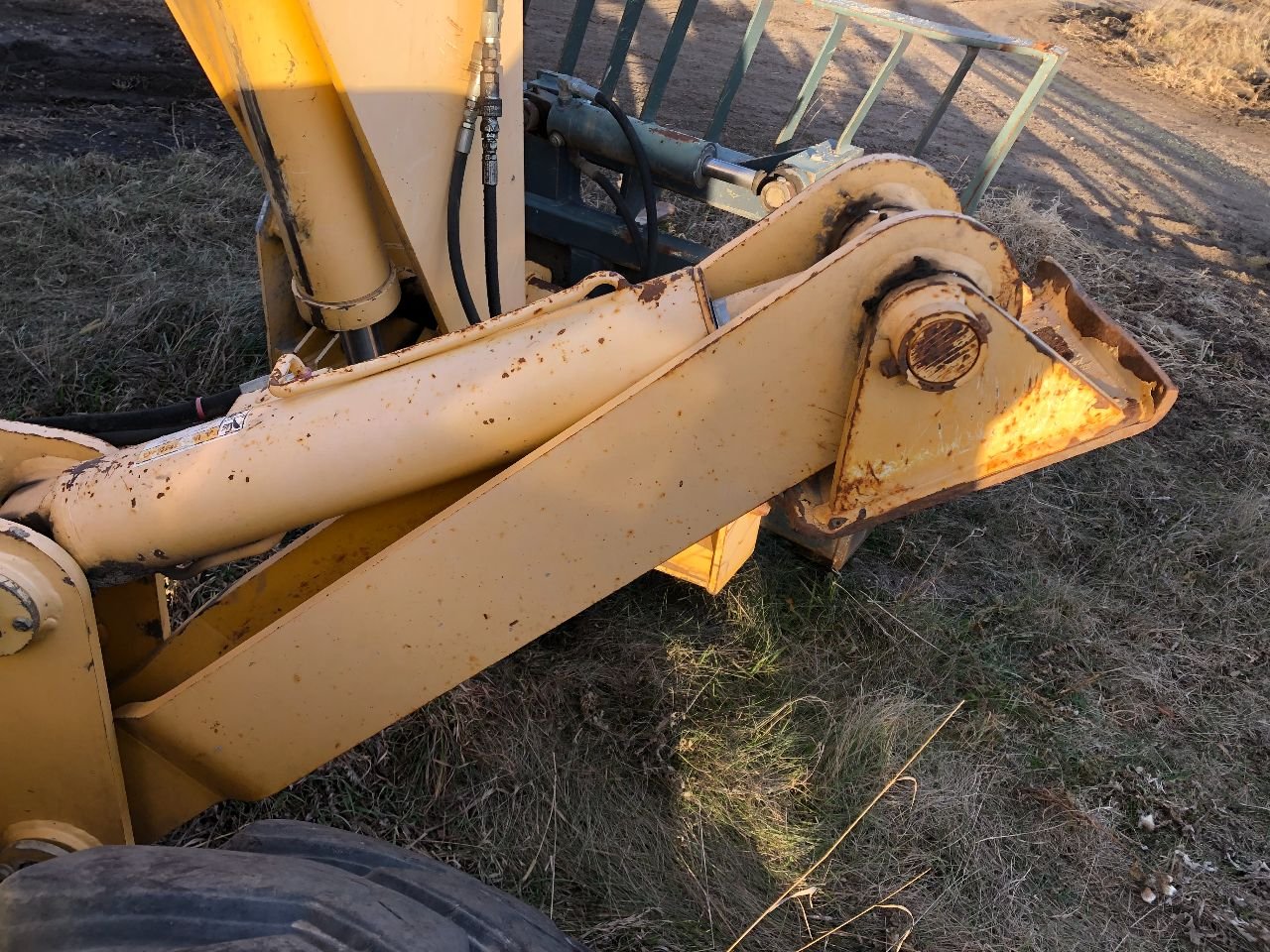 L70615 | Gehl DL10H55 Outrigger for Sale