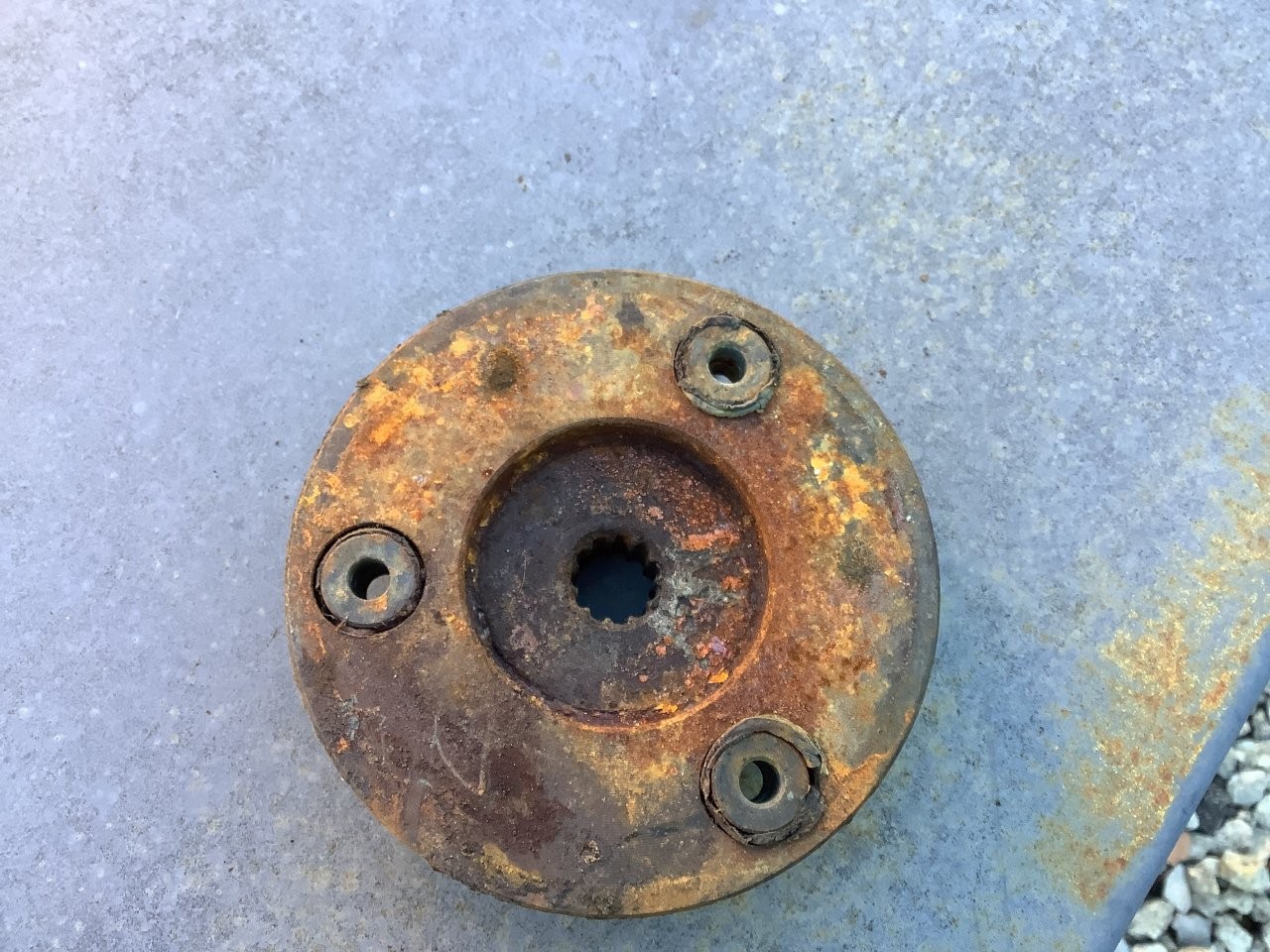 D126367 | Case 1835C Pump Mount / Coupler for Sale