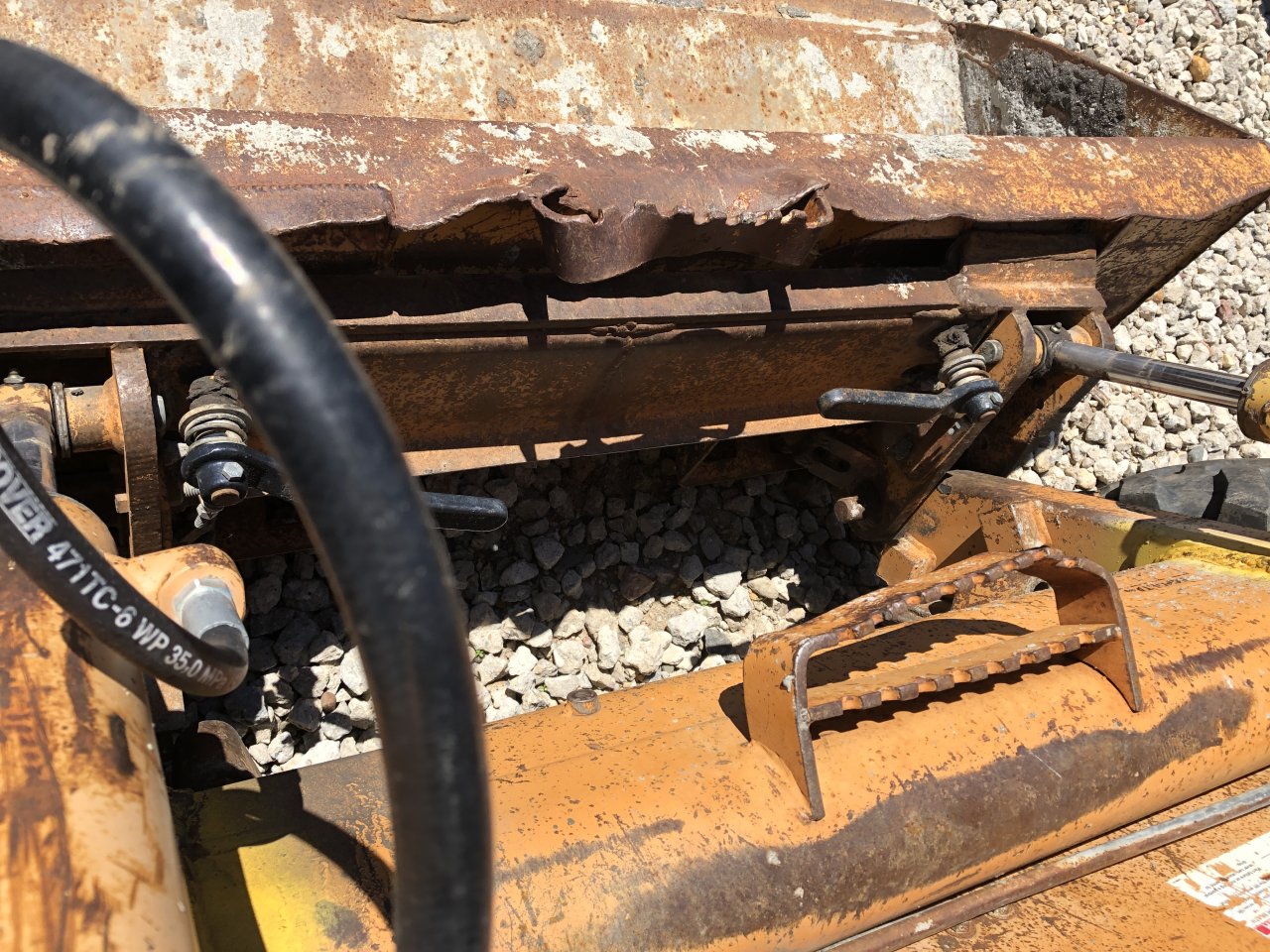 Case 1845C Quick Coupler for Sale