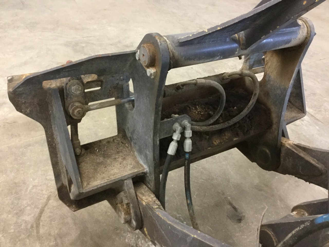 Volvo L20B Quick Coupler for Sale