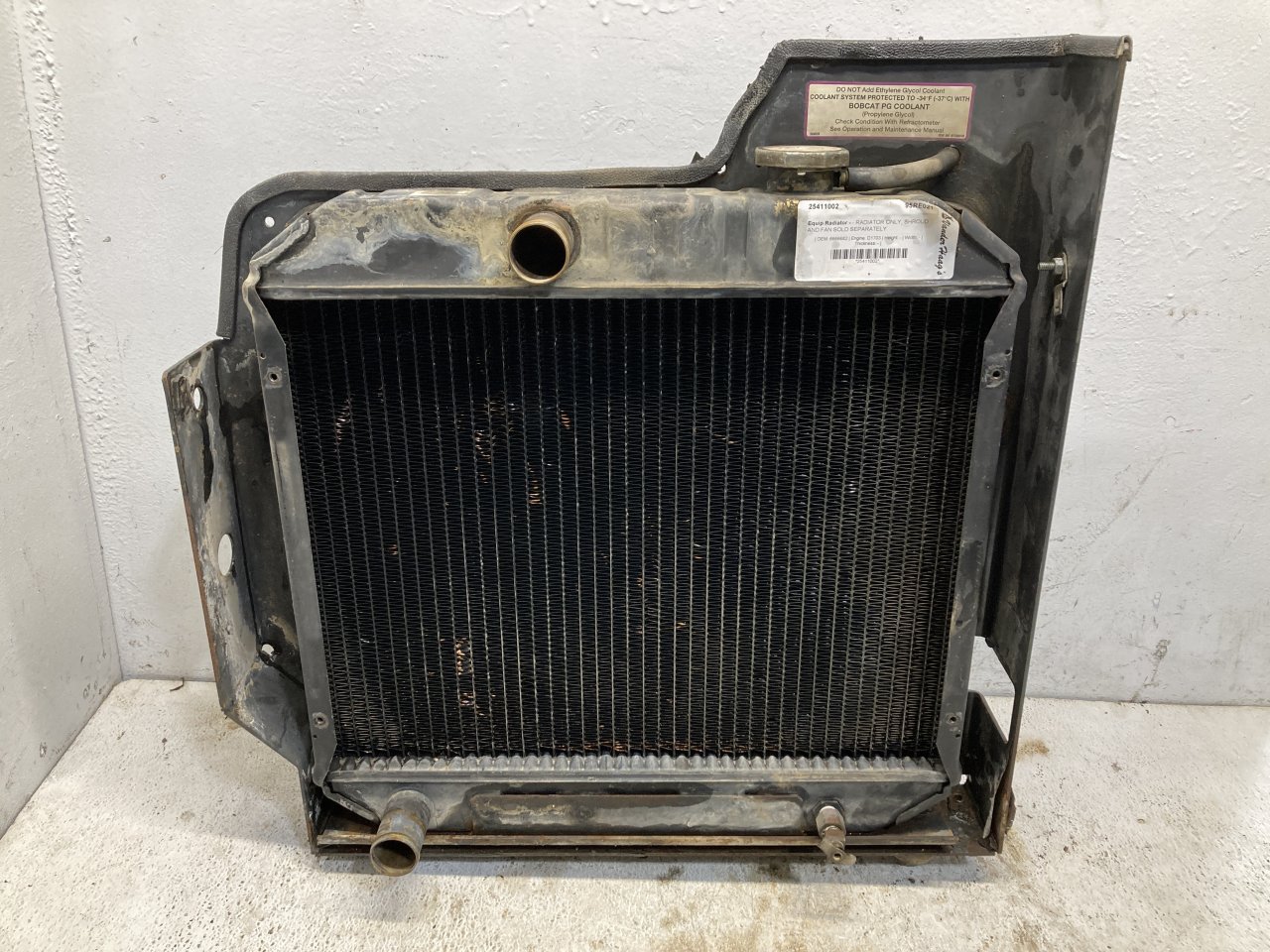 6666682 | Bobcat 325 Radiator for Sale