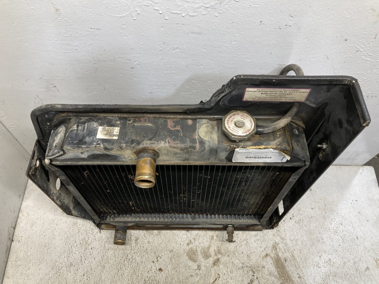 6666682 | Bobcat 325 Radiator for Sale