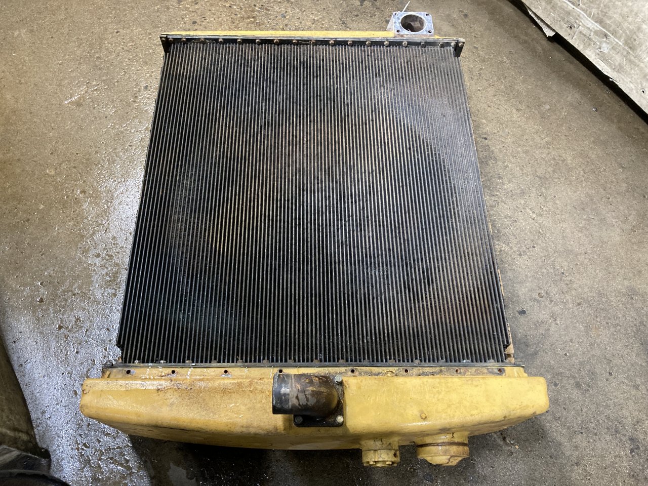 9M4845 | CAT 825B Radiator for Sale