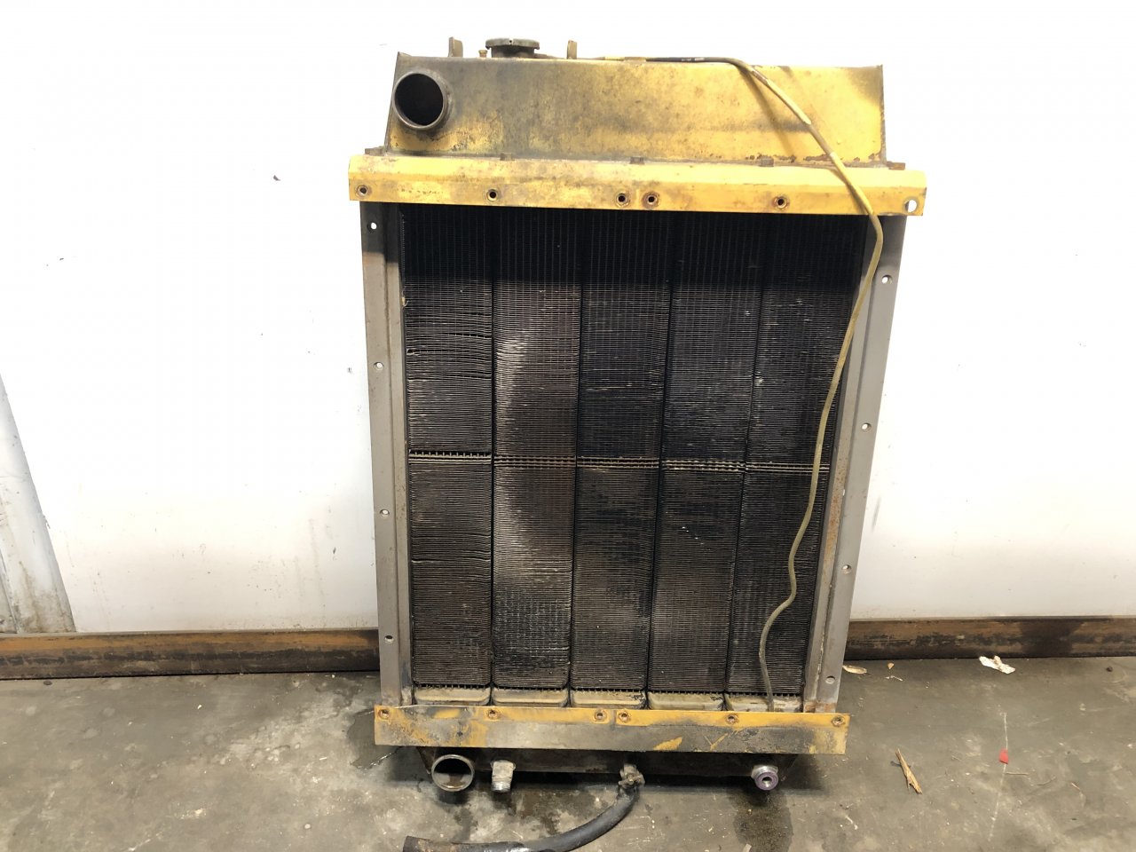 4P-8238 | CAT D4H II Radiator for Sale