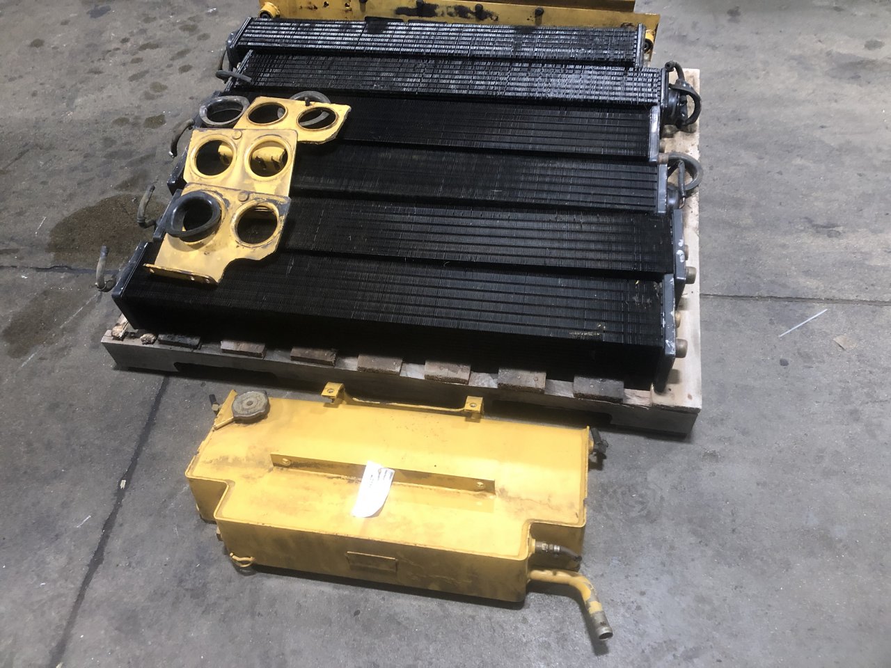 168-8384 | CAT D6R Radiator for Sale