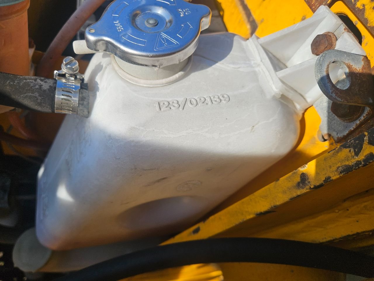 123/02139 | JCB 215S Radiator Overflow Bottle for Sale