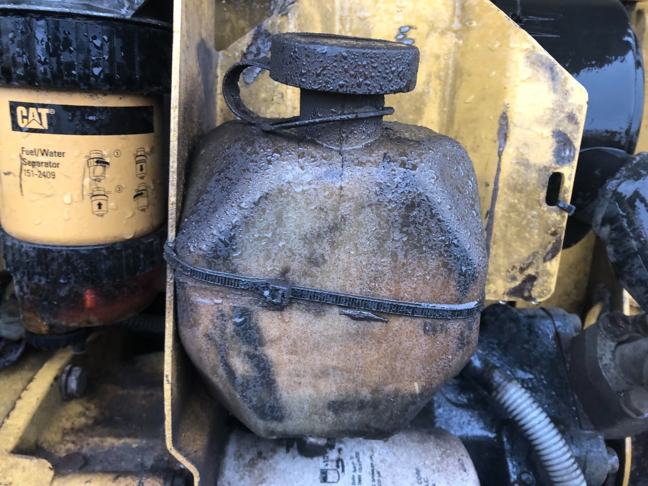 036-1864 | CAT TH62 Radiator Overflow Bottle for Sale