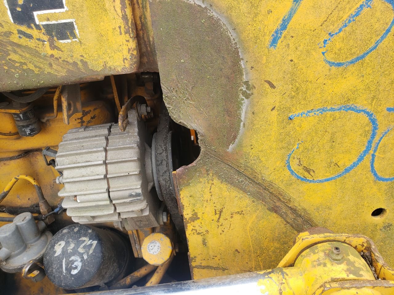 AT57517 | John Deere 450C Radiator Support for Sale