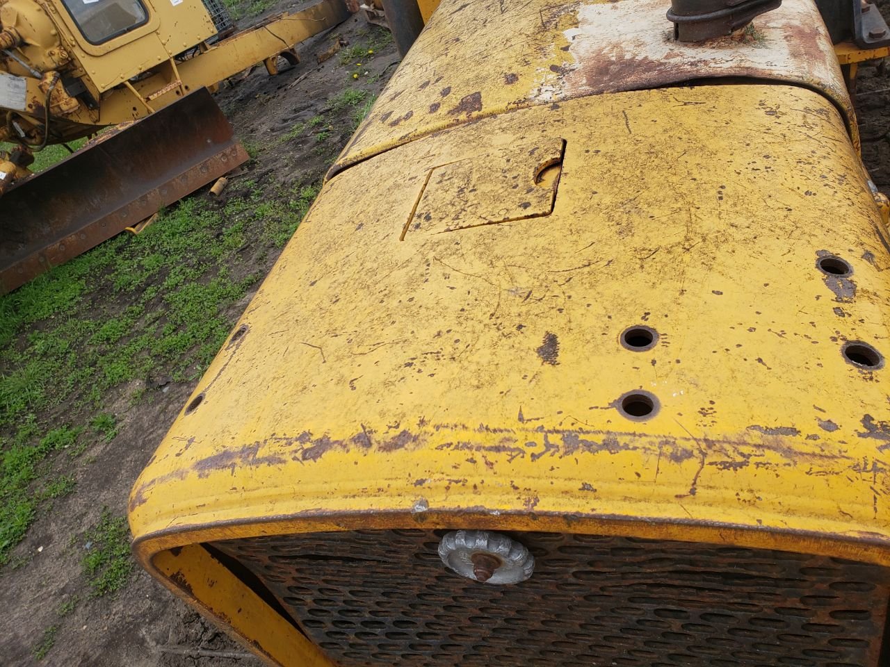 AT57517 | John Deere 450C Radiator Support for Sale