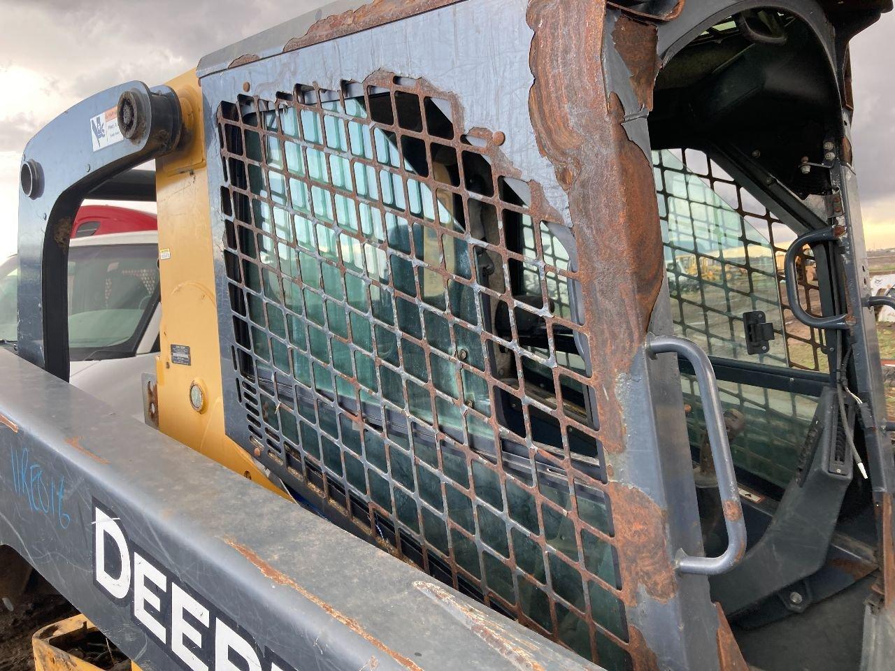AT414929 | John Deere 326D Equip Side Glass for Sale
