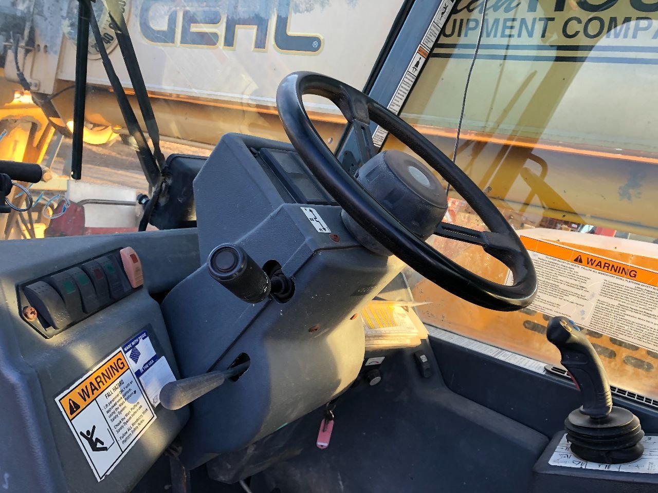 L70120 | Gehl DL10H55 Steering Column for Sale