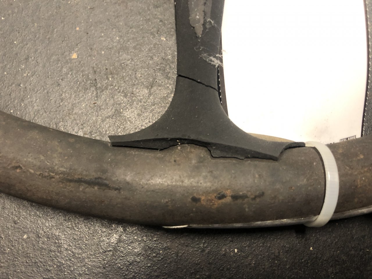 L74518 | Case W14FL Steering Column for Sale