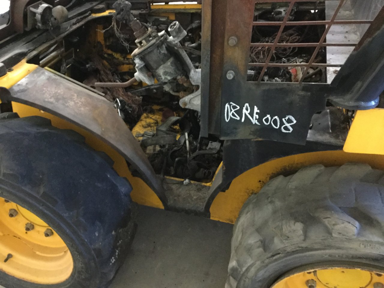 332/V6405 | JCB 180 Step for Sale