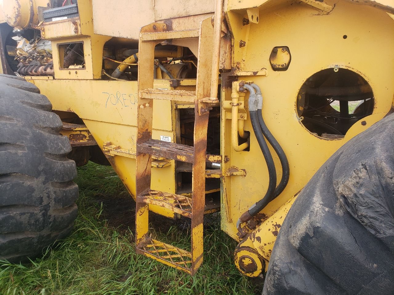 International H-90E Step for Sale