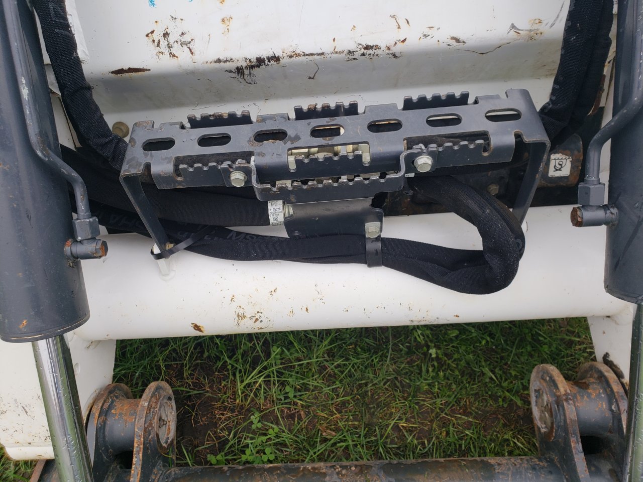7233244 | Bobcat T870 Step for Sale