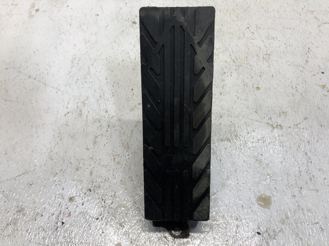 AT521658 | John Deere 624K Pedal for Sale