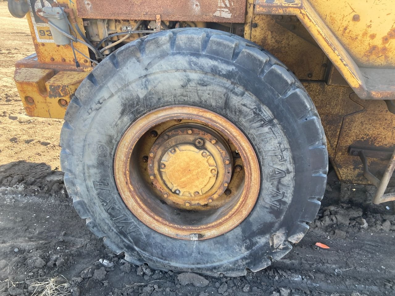 CAT 930 Tire and Rim for Sale