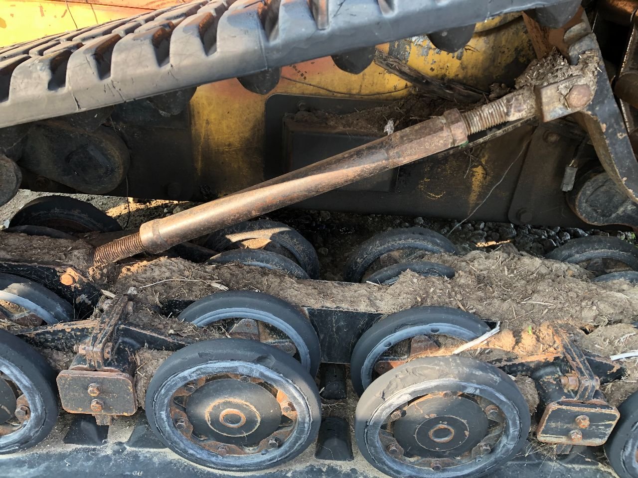 258-3083 | CAT 297C Track Adjuster for Sale