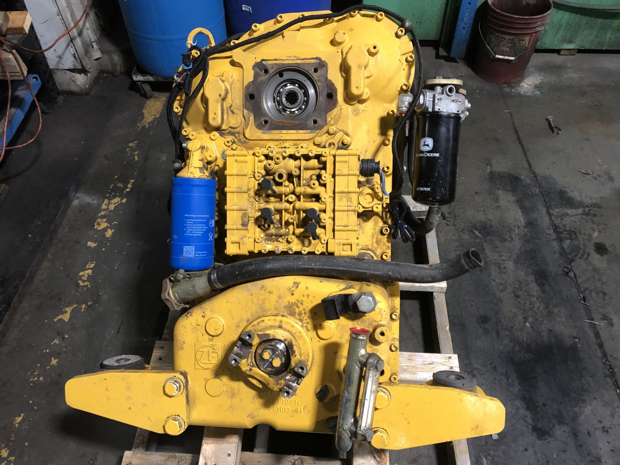 AT472408 | John Deere 624K Transmission for Sale