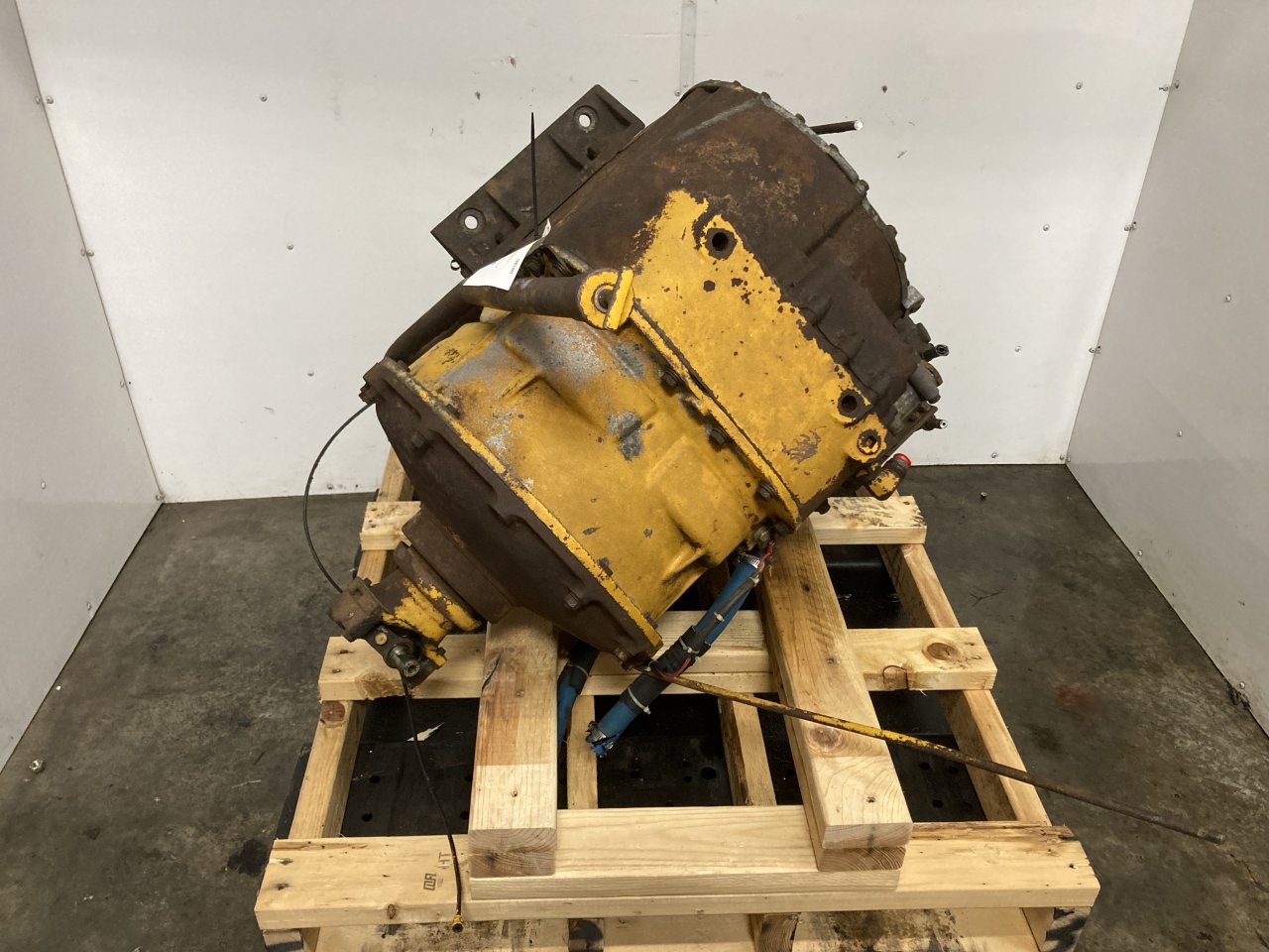 AT63591 | John Deere 644B Transmission for Sale