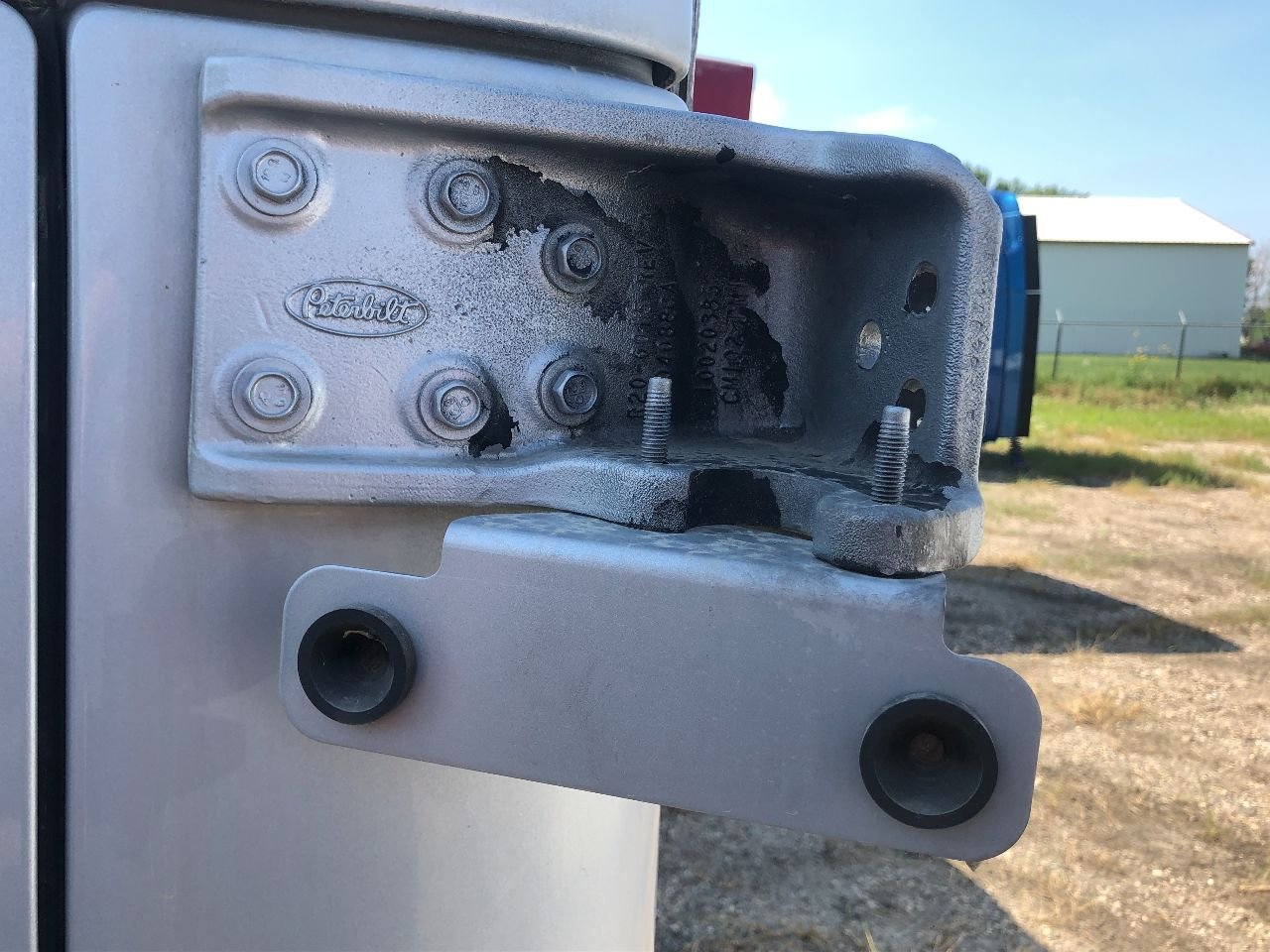R20-6015 | Peterbilt 579 Exhaust Bracket for Sale
