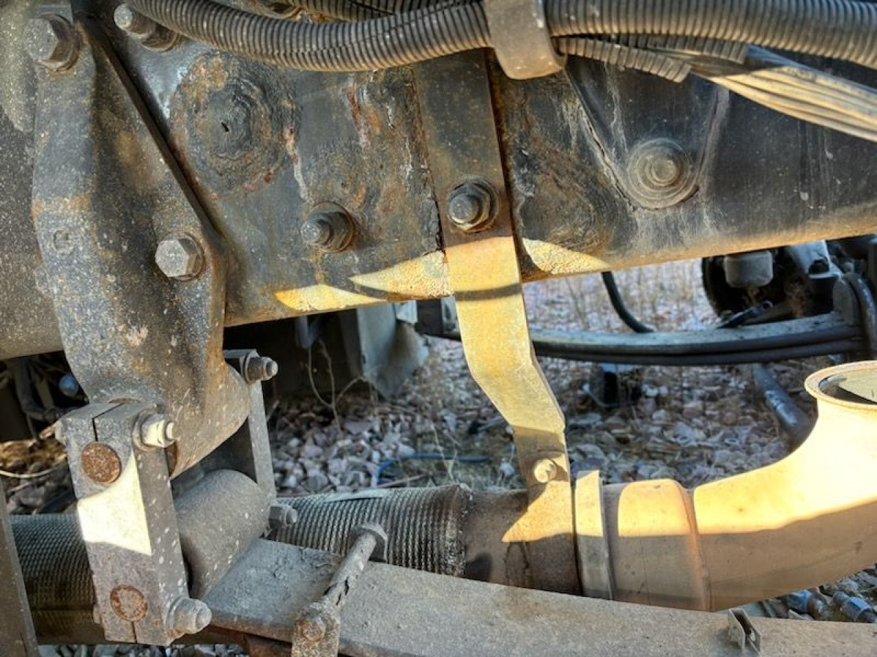 Peterbilt 587 Exhaust Bracket for Sale