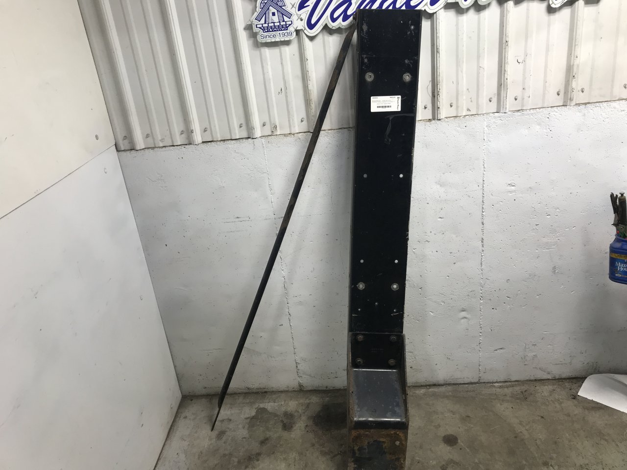 K186-513 | Kenworth T600 Exhaust Bracket for Sale