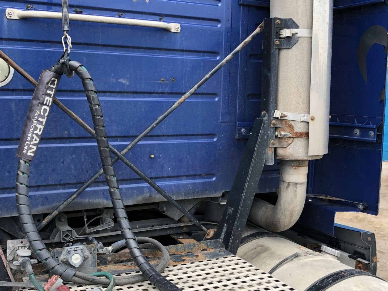 Volvo VNL Exhaust Bracket for Sale