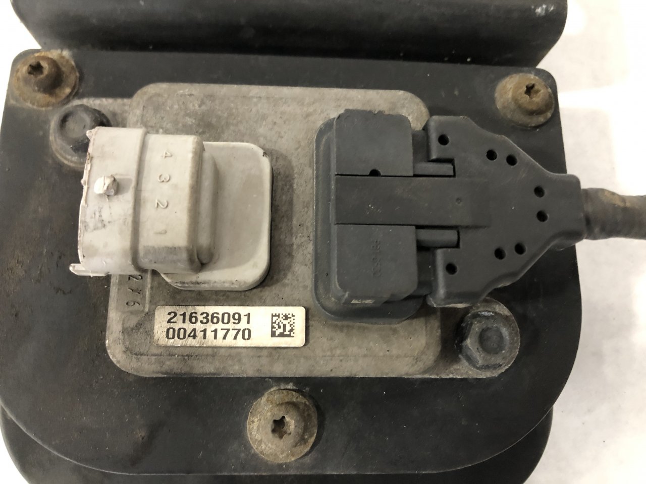 21636091 | Volvo VNL Exhaust DPF Wiring Harness for Sale