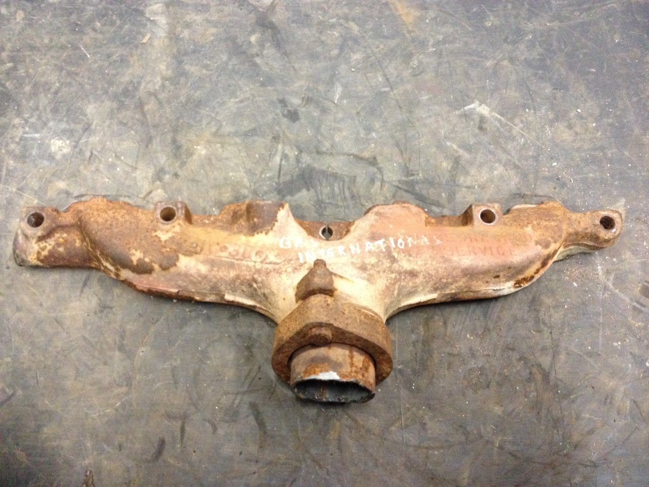 216359R2 | International 345 Exhaust Manifold for Sale