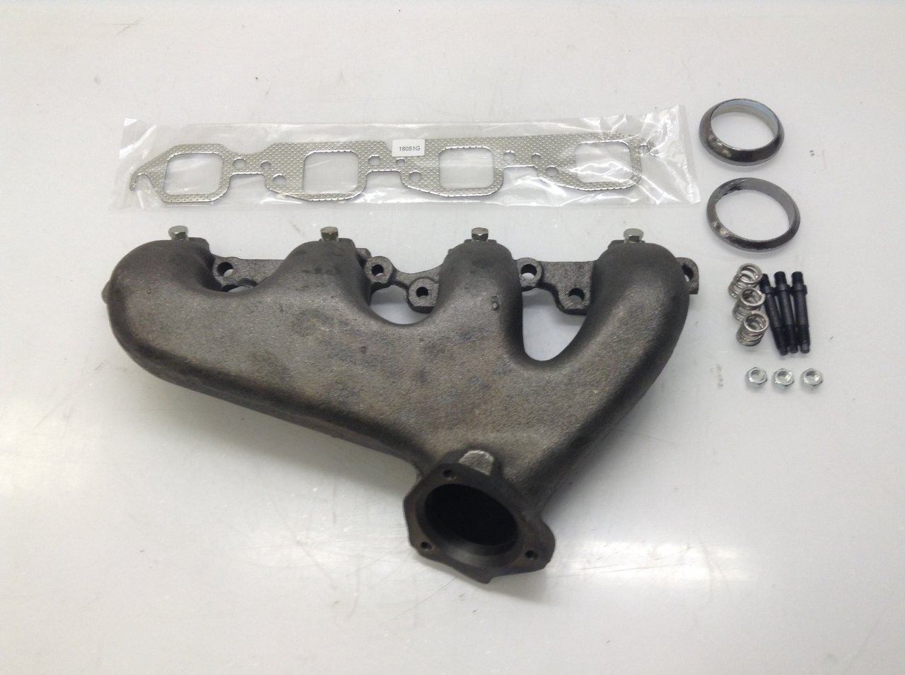 3964244 | GM 366 Engine Exhaust Manifold for Sale