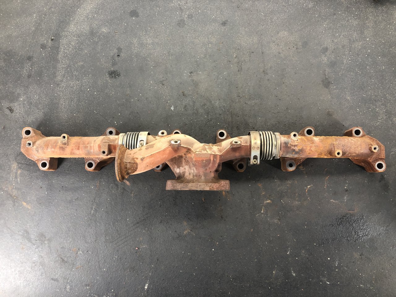 A4721422601 | Detroit DD15 Engine Exhaust Manifold for Sale