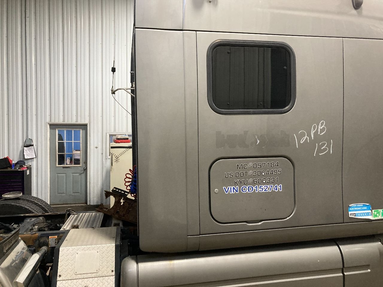 Peterbilt 587 Side Fairing/Cab Extender for Sale