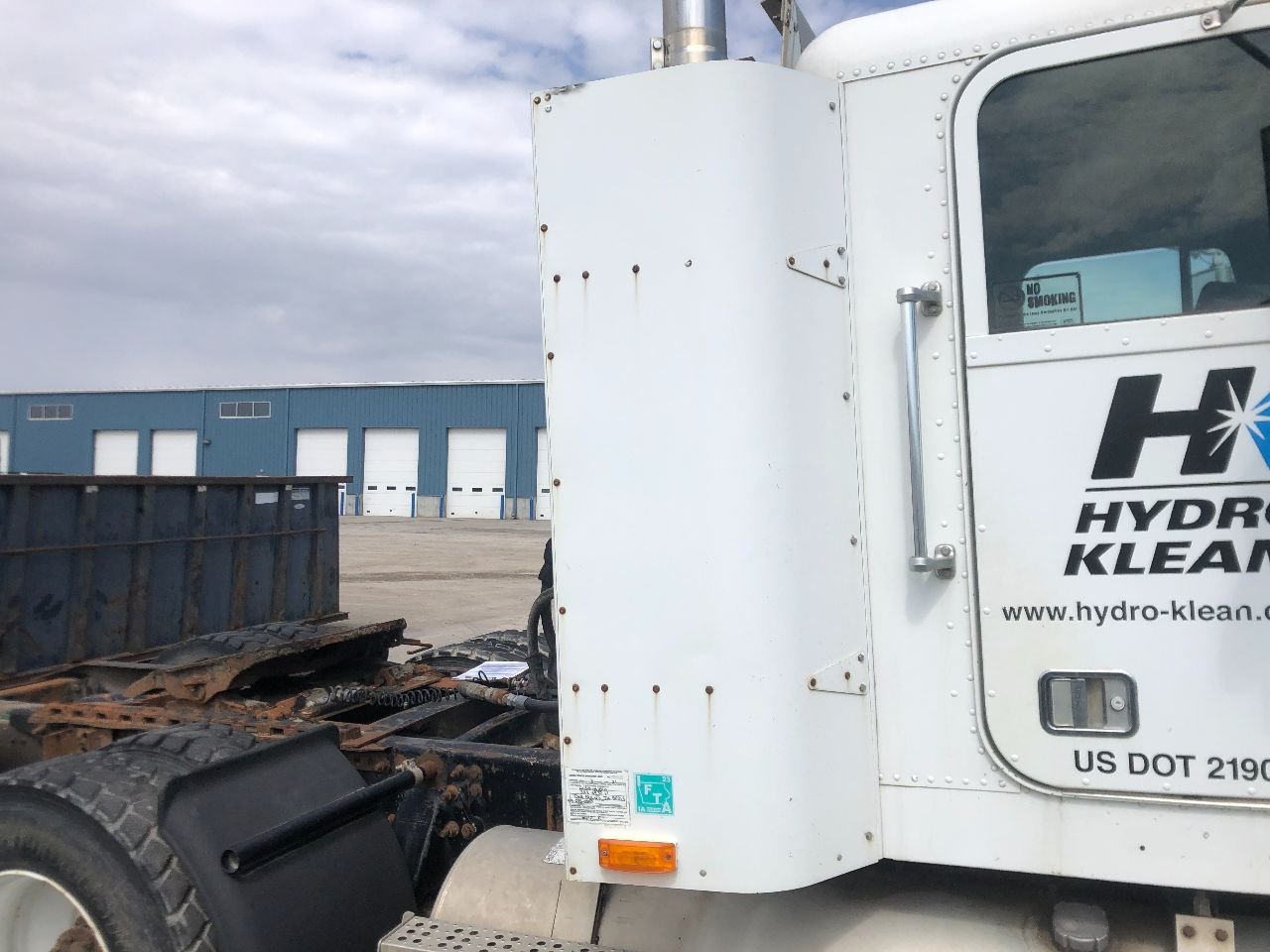Freightliner FLD120 Side Fairing/Cab Extender for Sale