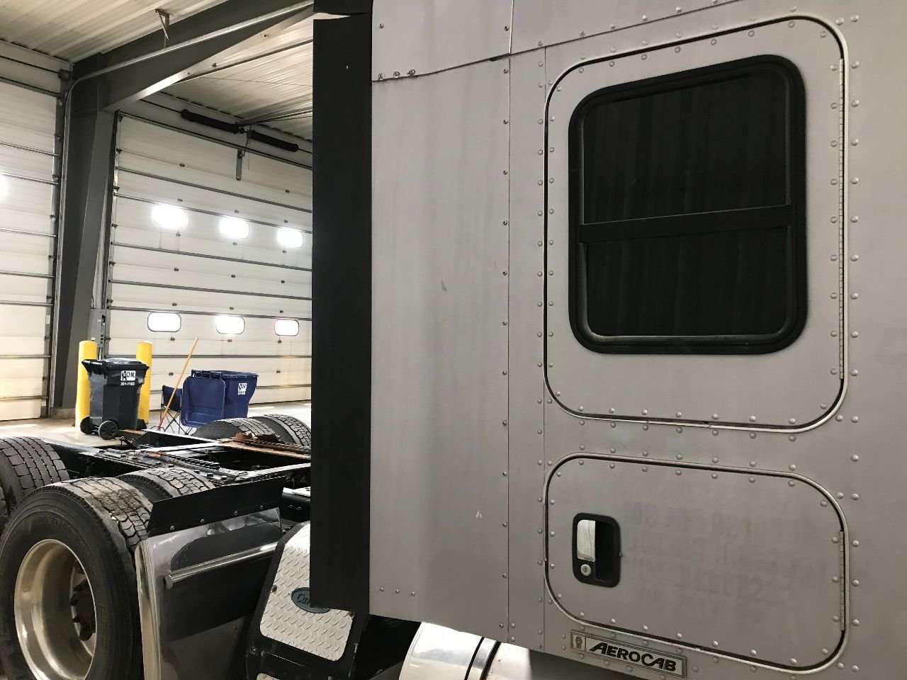 T33-1000-013R | Kenworth T660 Side Fairing/Cab Extender for Sale