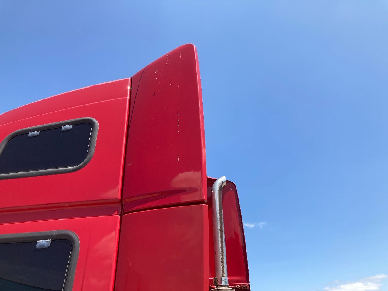 20543349 | Volvo VNL Side Fairing/Cab Extender for Sale