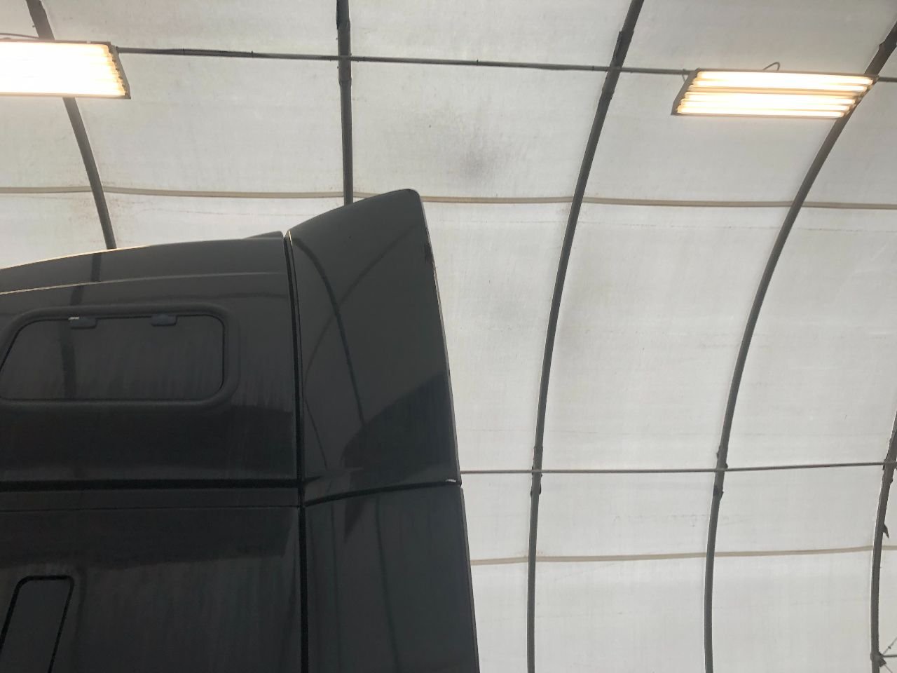 21000815 | Volvo VNR Side Fairing/Cab Extender for Sale