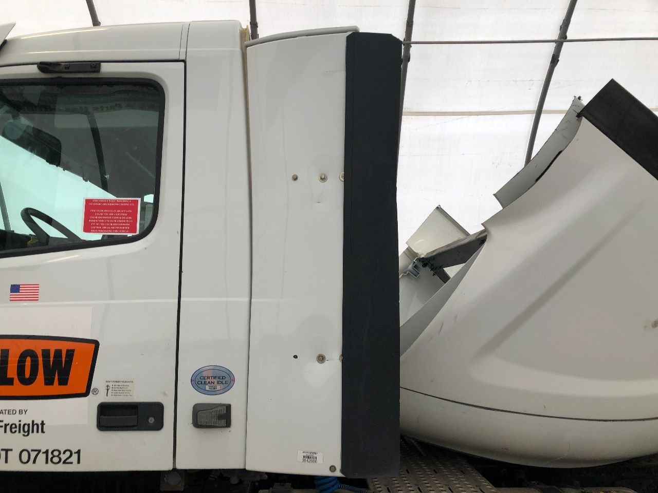 82726844 | Volvo VNR Side Fairing/Cab Extender for Sale