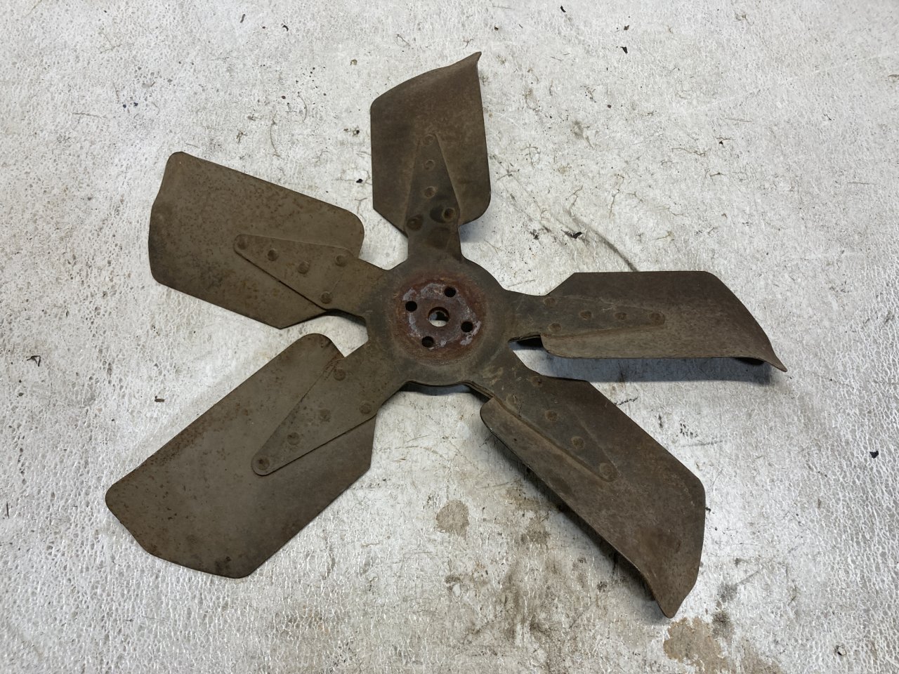 GM 235 Engine Fan Blade for Sale