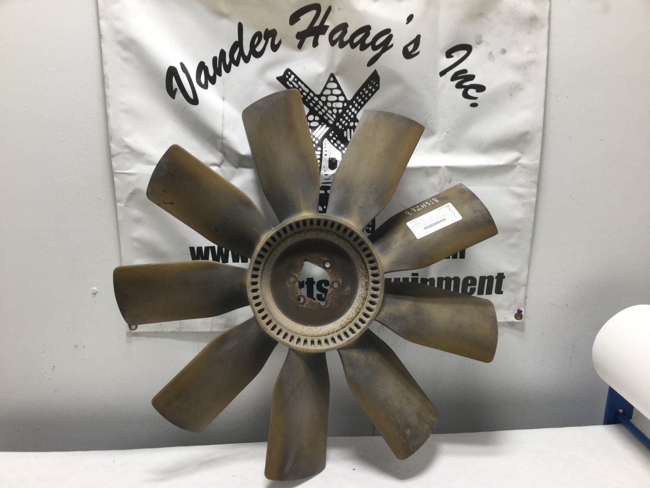 4735-44566-06 | Detroit 60 SER 12.7 Fan Blade for Sale