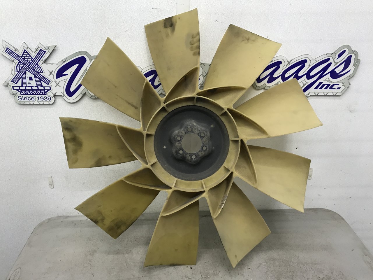 PA6-GF30 | Detroit 60 SER 14.0 Engine Fan Blade for Sale
